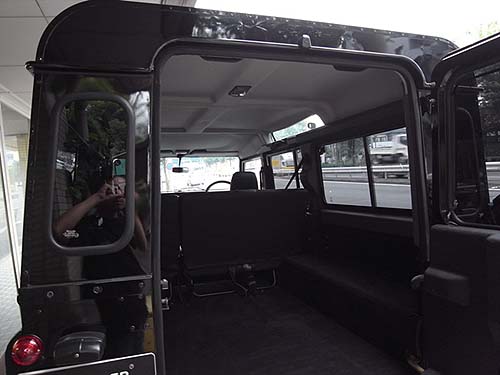 Defender 110 Black 2003 SAS