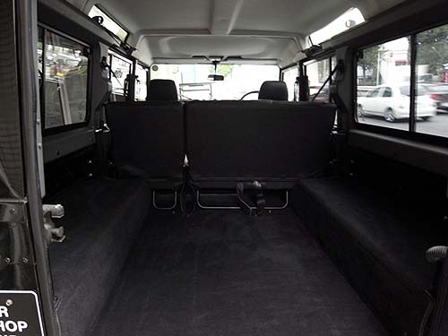 Defender 110 Black 2003 SAS