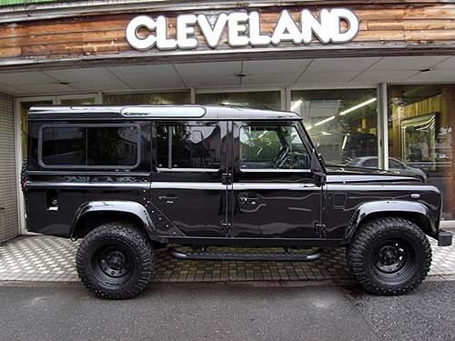 Defender 110 Black 2003 SAS